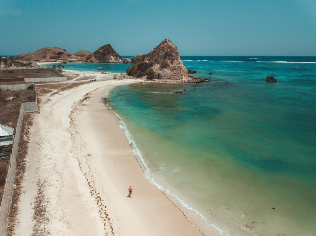 16 Amazing Beaches Near Kuta Lombok & The South Coast