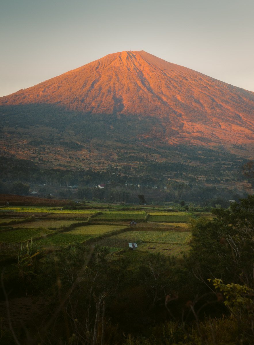 Pergasingan Hill Hike Without a Guide - Sembalun Lombok – We Seek ...