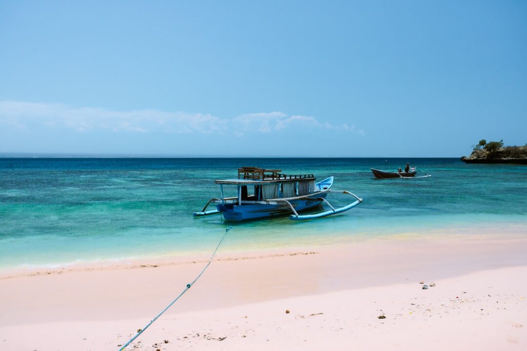 Pink Beach Lombok (Tangsi Beach): Complete Guide