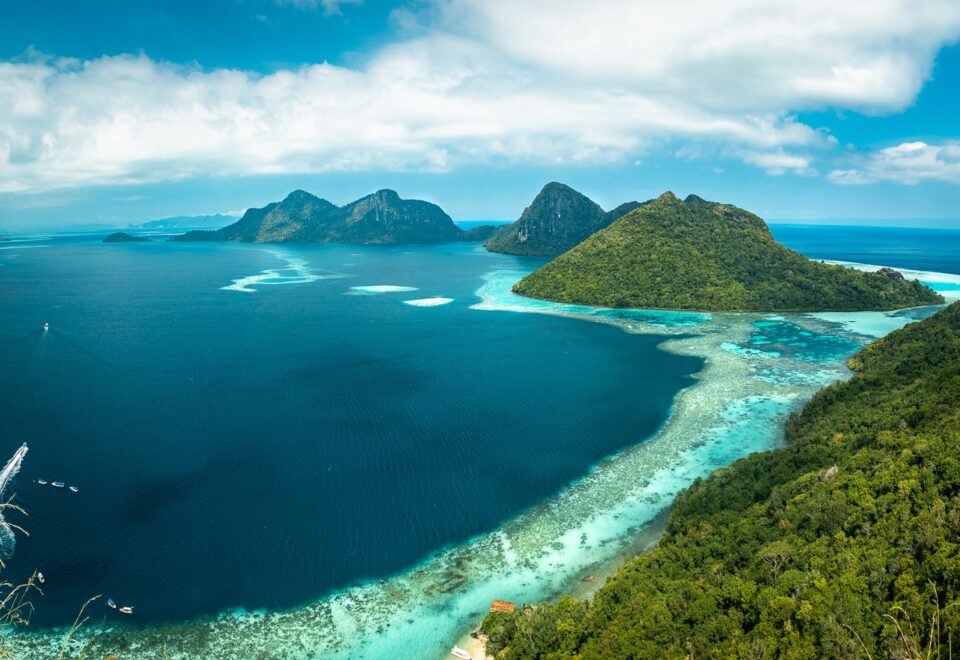 Sabah's Bohey Dulang Island: Guide to Island Hopping & The Epic ...