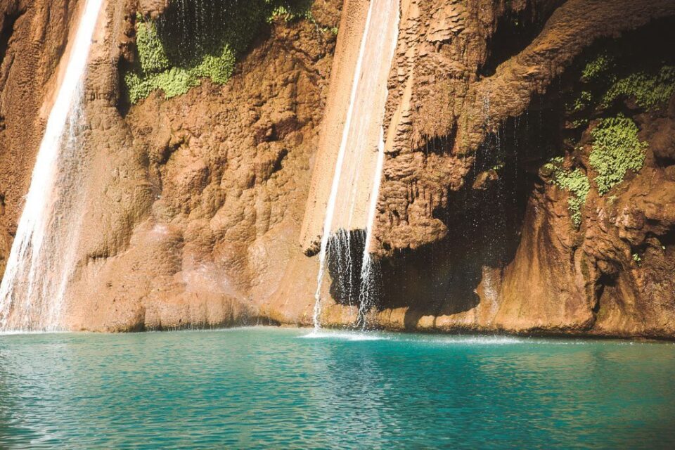 Dat Taw Gyaint Waterfall (Anisakan Falls), Myanmar