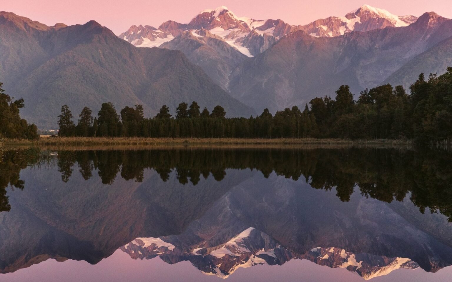 Guide to the Reflection Lakes at Lake Matheson, New Zealand