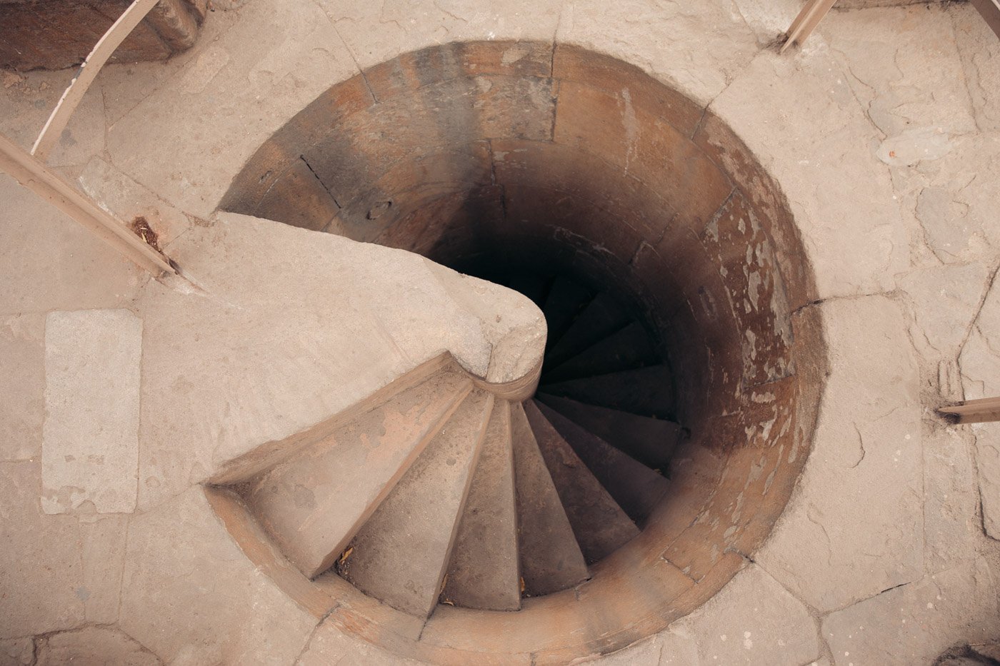 Exploring Dada Harir Stepwell in Ahmedabad, India