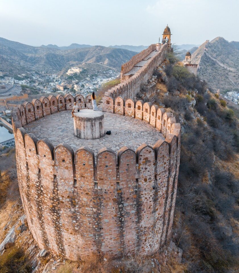Exploring & Climbing the Jaipur Wall Near Amer Fort