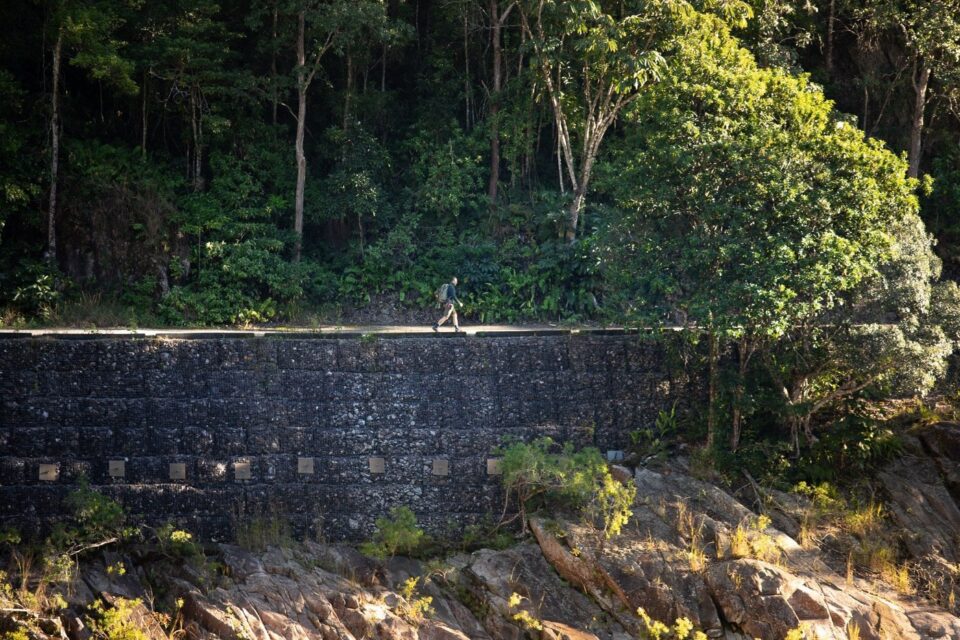 Hiking in the Behana Gorge to Clamshell Falls from Cairns