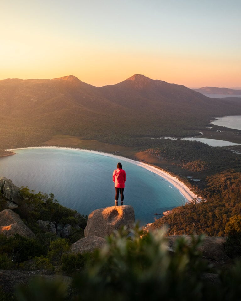 How to Hike Mount Amos in Tasmania - Freycinet National Park (2023)