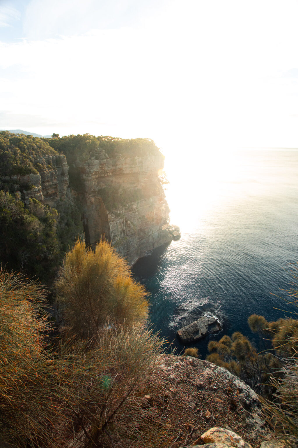 Waterfall Bay: Tasman Arch & Devils Kitchen, Tasmania