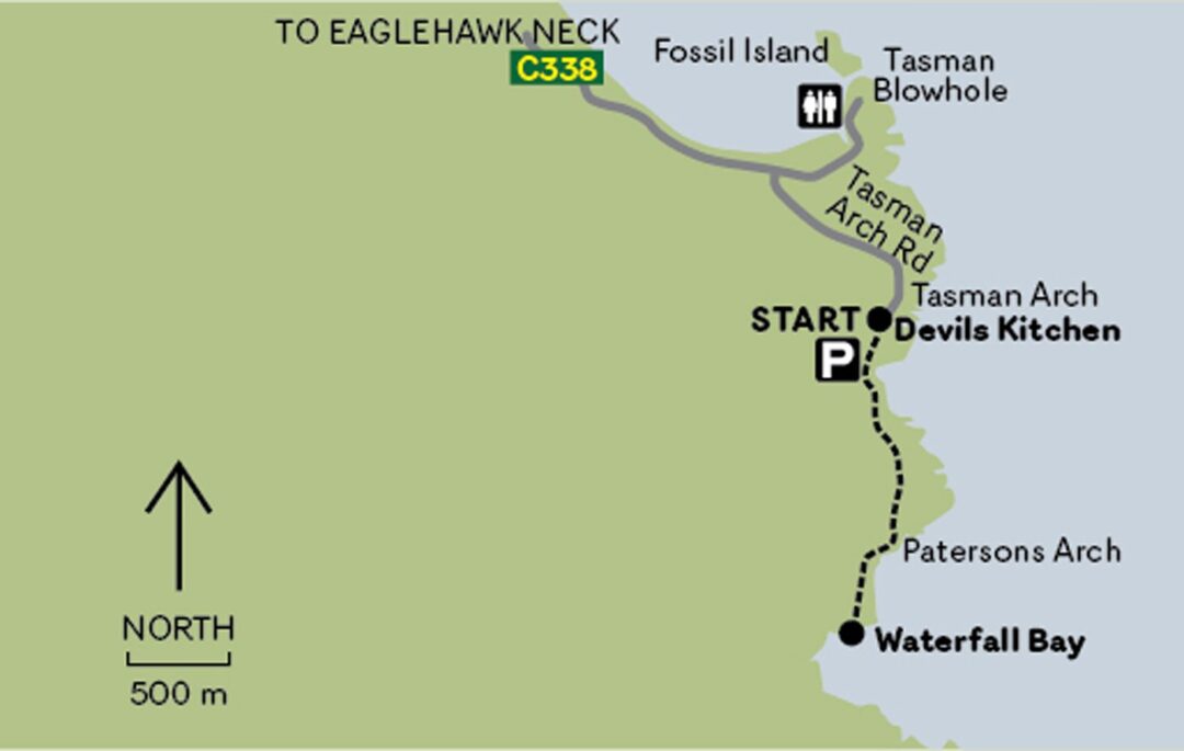 Waterfall Bay: Tasman Arch & Devils Kitchen, Tasmania