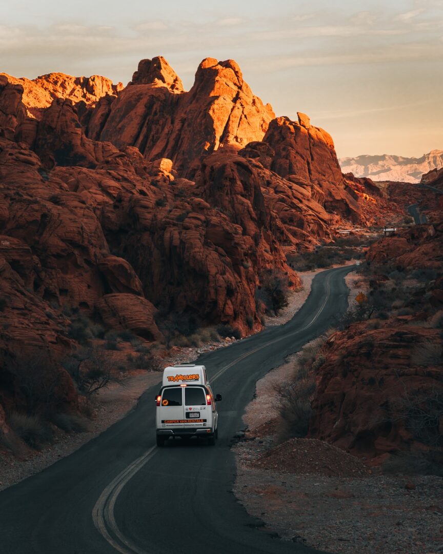 Best Road Trip Vans: How to Pick Camper Van Rentals in the USA – We ...