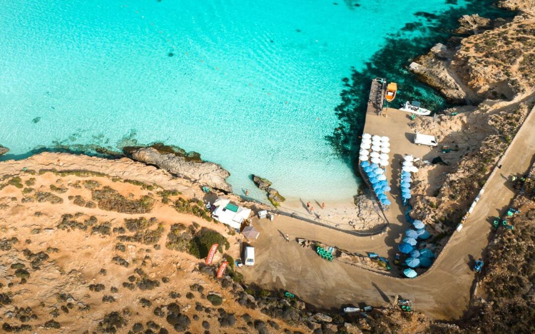 24 Amazing Beaches on Malta Island: Guide + Map