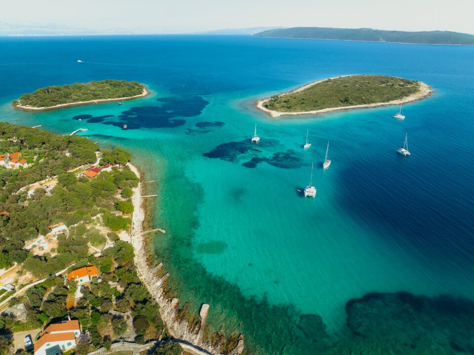 How to Get to the Croatian Blue Lagoon From Split & Trogir