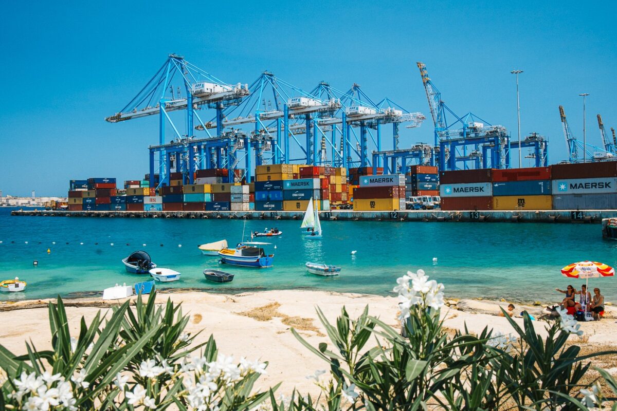 24 Amazing Beaches on Malta Island: Guide + Map