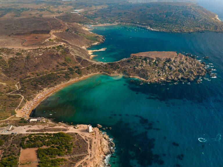 24 Amazing Beaches on Malta Island: Guide + Map