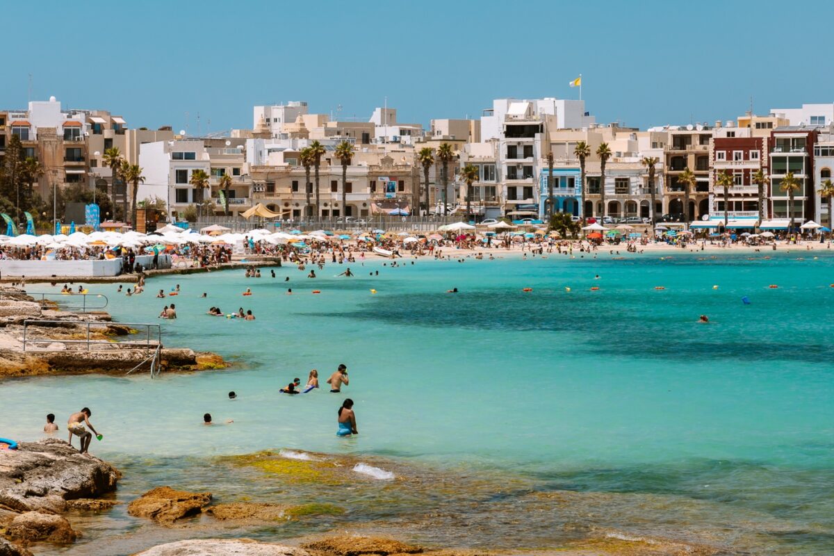 24 Amazing Beaches on Malta Island: Guide + Map