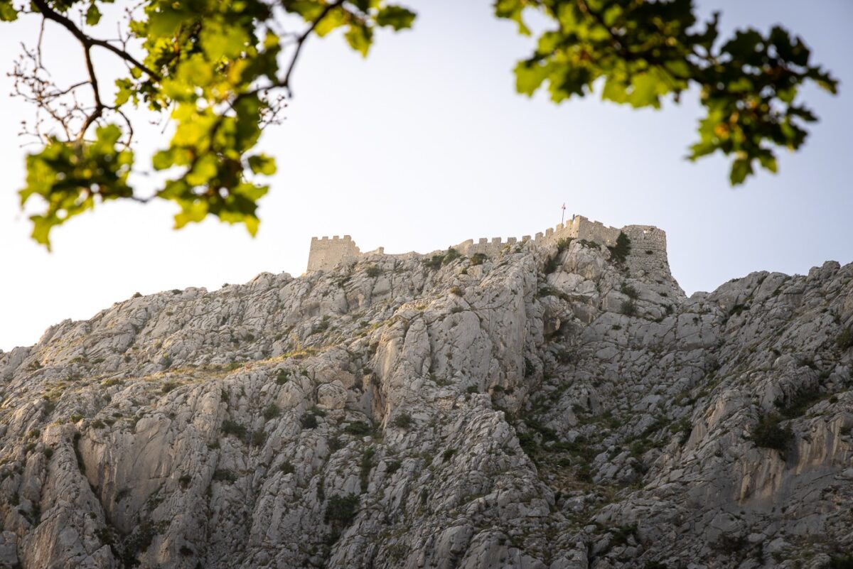 How to Hike to Starigrad Fortress & Omiš Castle in Croatia