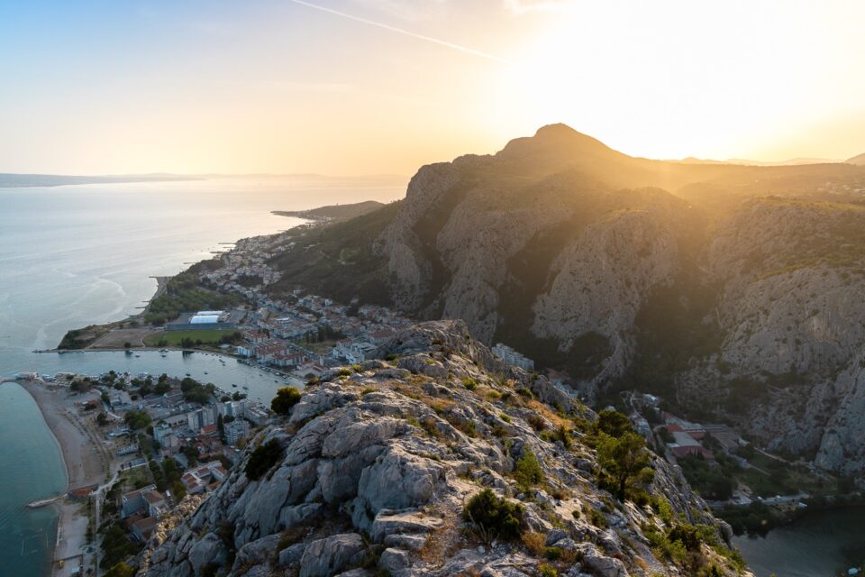 How to Hike to Starigrad Fortress & Omiš Castle in Croatia