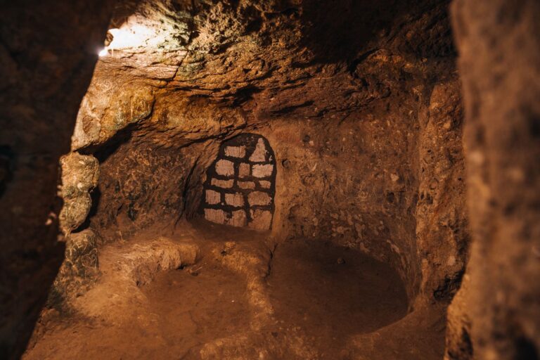 Exploring Derinkuyu Underground City in Turkey - Everything You Need to ...