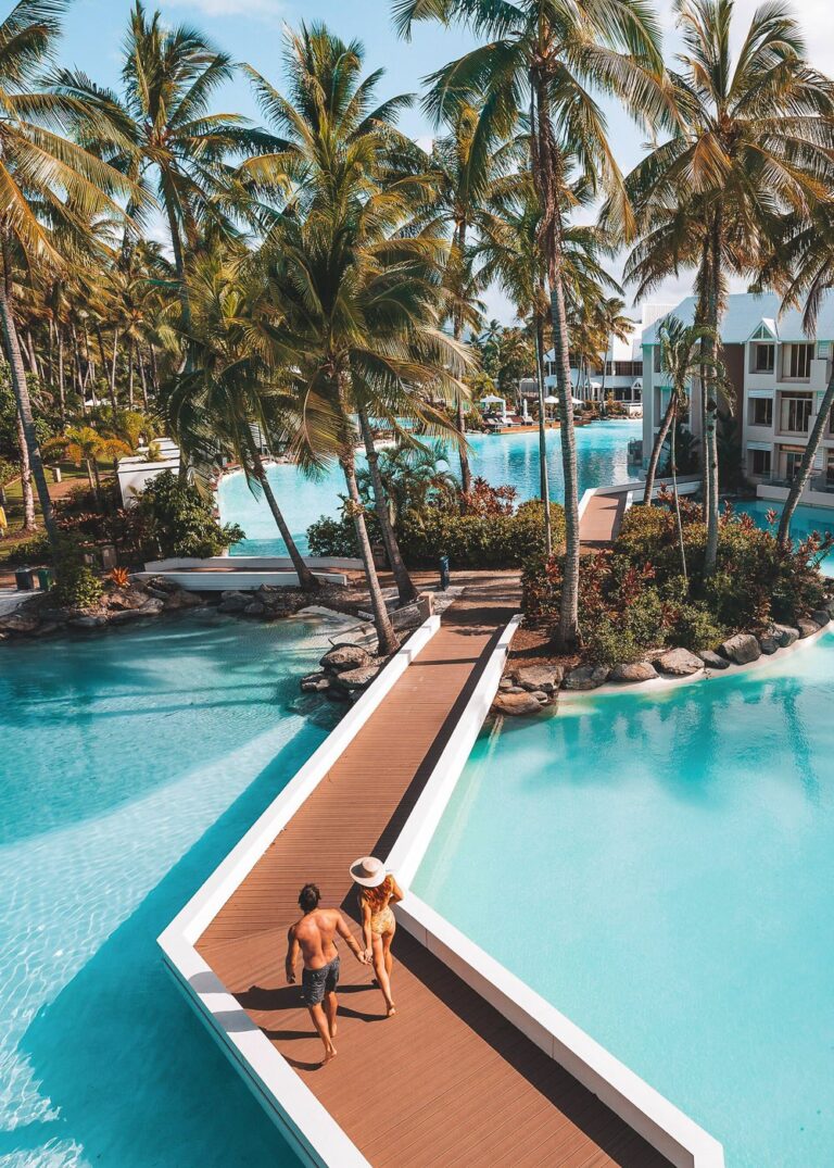 Packing List for Cairns: Essential List of What to Pack for Cairns ...