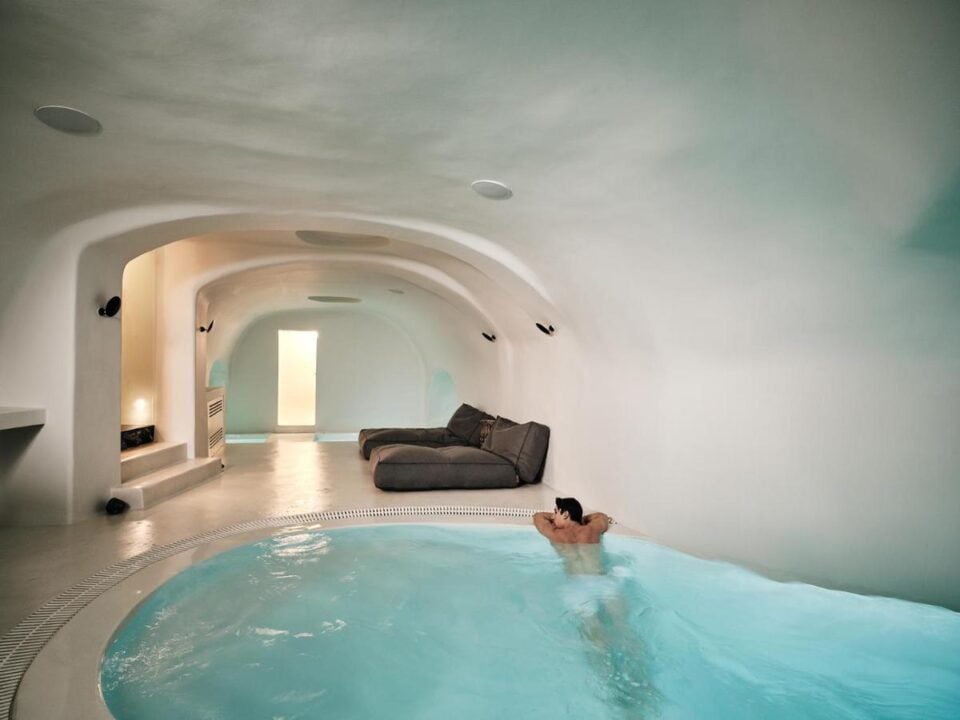 11 Best Cave Hotels in Santorini With Swim-Up Pool Views in 2023 – We ...