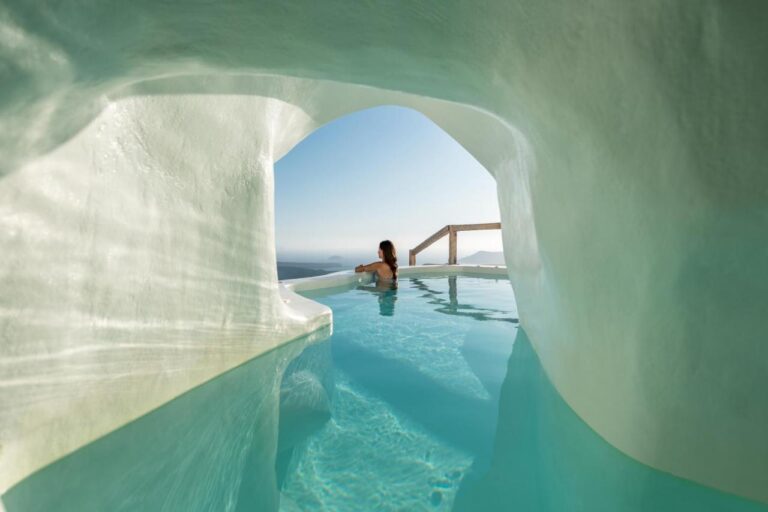 11 Best Cave Hotels in Santorini With Swim-Up Pool Views