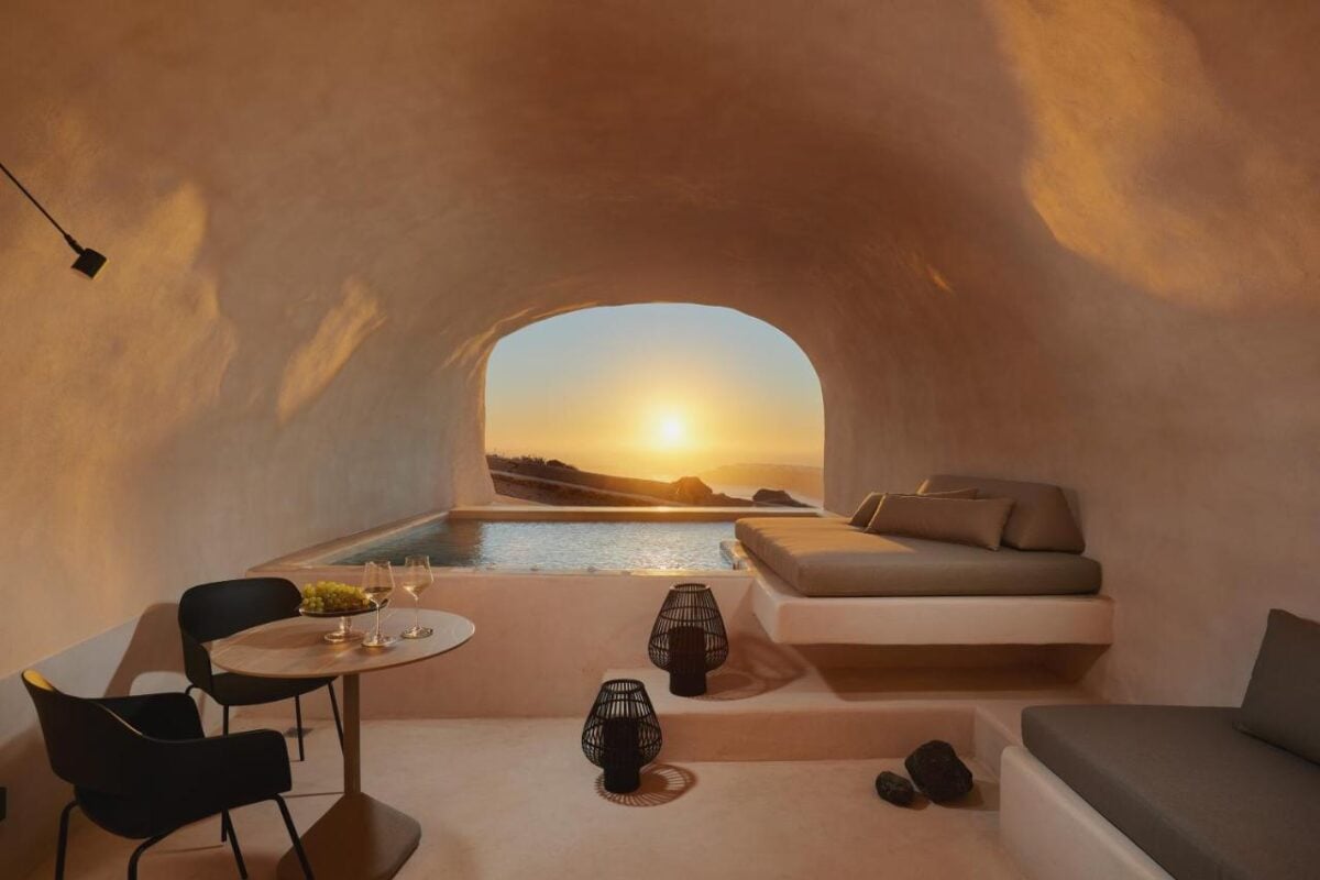 11 Best Cave Hotels in Santorini With Swim-Up Pool Views in 2023 – We ...