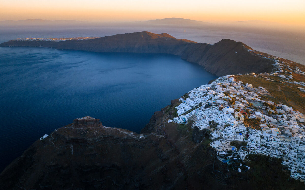 11 Best Cave Hotels in Santorini With Swim-Up Pool Views