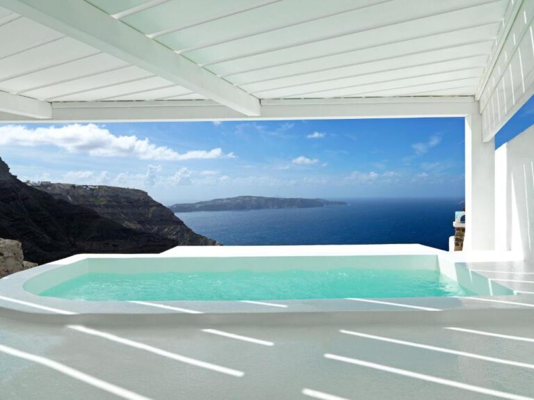 11 Best Hotels in Fira, Santorini for Amazing Caldera Views