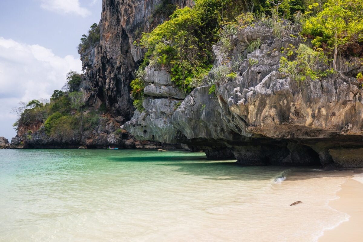 Guide to Visiting Phra Nang Beach & Cave in Railay, Krabi