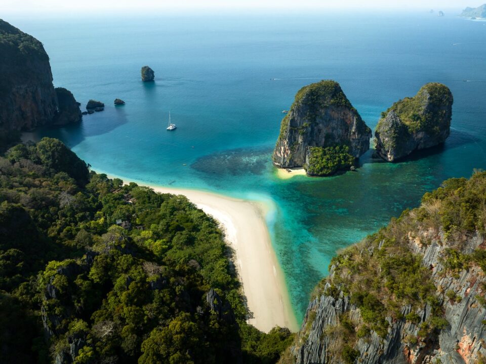 Guide to Visiting Phra Nang Beach & Cave in Railay, Krabi