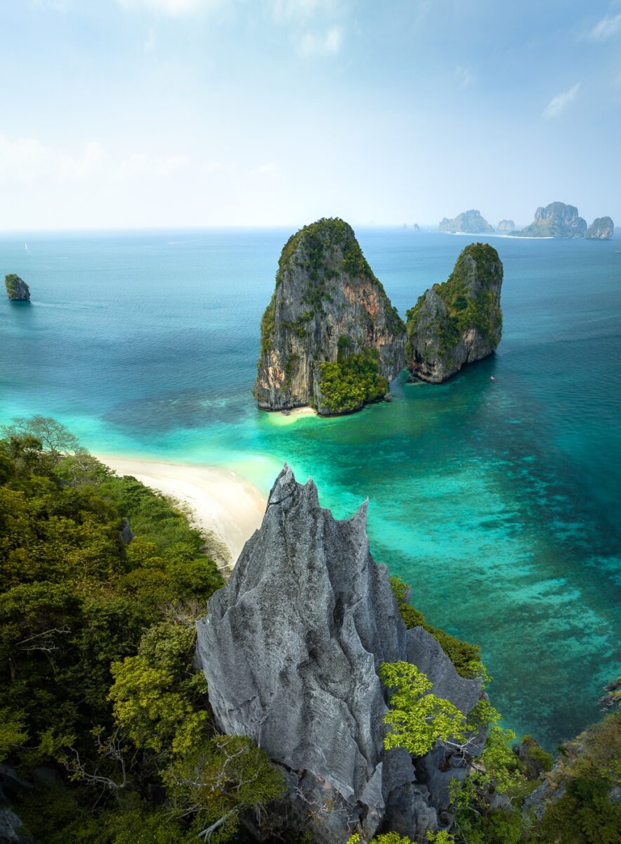 Guide to Visiting Phra Nang Beach & Cave in Railay, Krabi