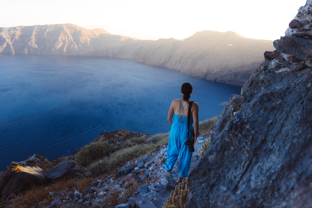 How to Hike to Skaros Rock in Santorini (Imerovigli)