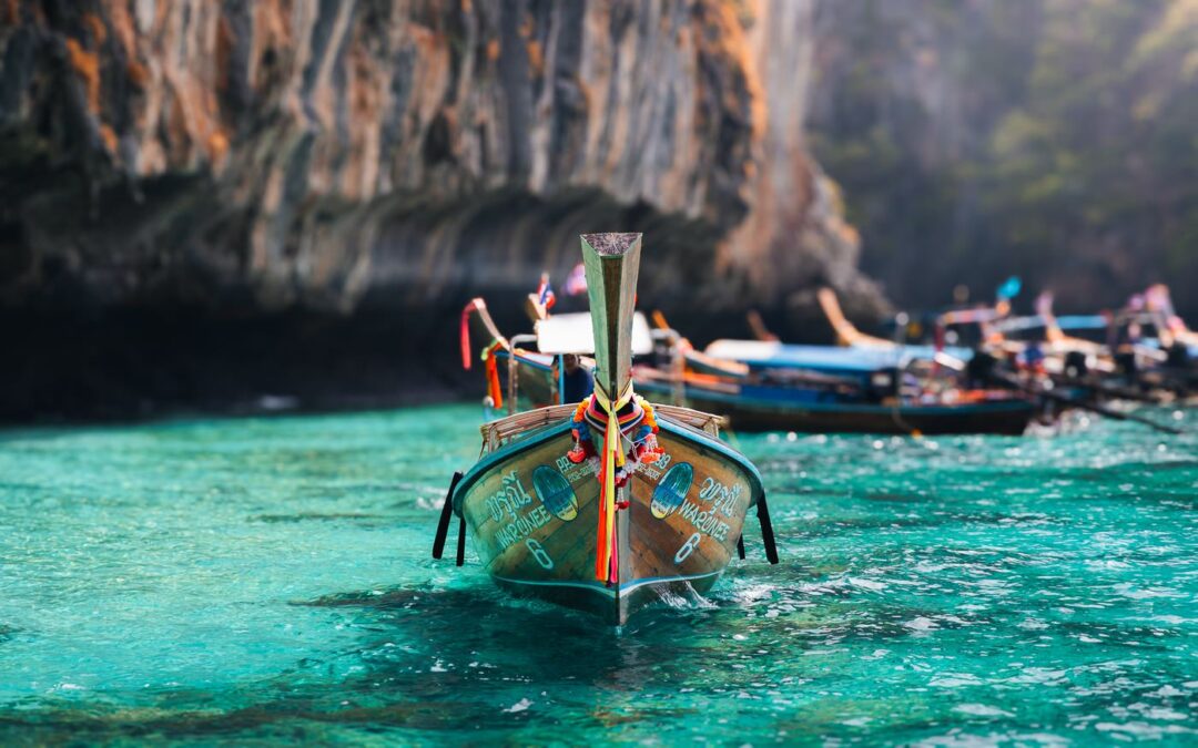 How to Plan a Trip: 10 Easy Steps To Independent Travel