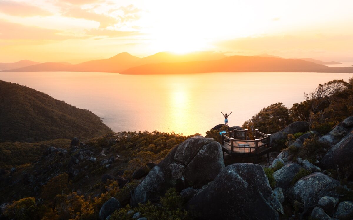 How to Get to Fitzroy Island from Cairns by Ferry or Day Trip