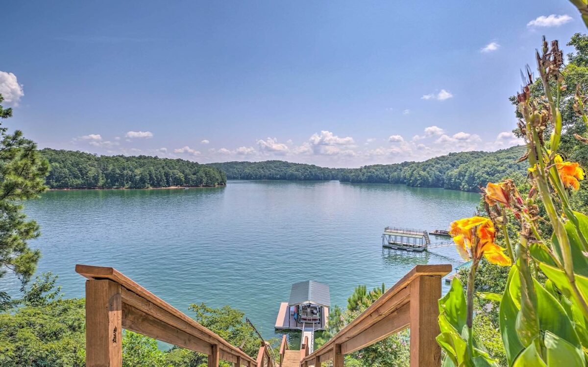 6 BEST Lakes in Georgia with Cabins & Waterfront Rentals