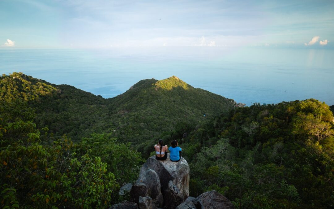 West Coast Viewpoint & Tanote Peak: Koh Tao Hiking Guide