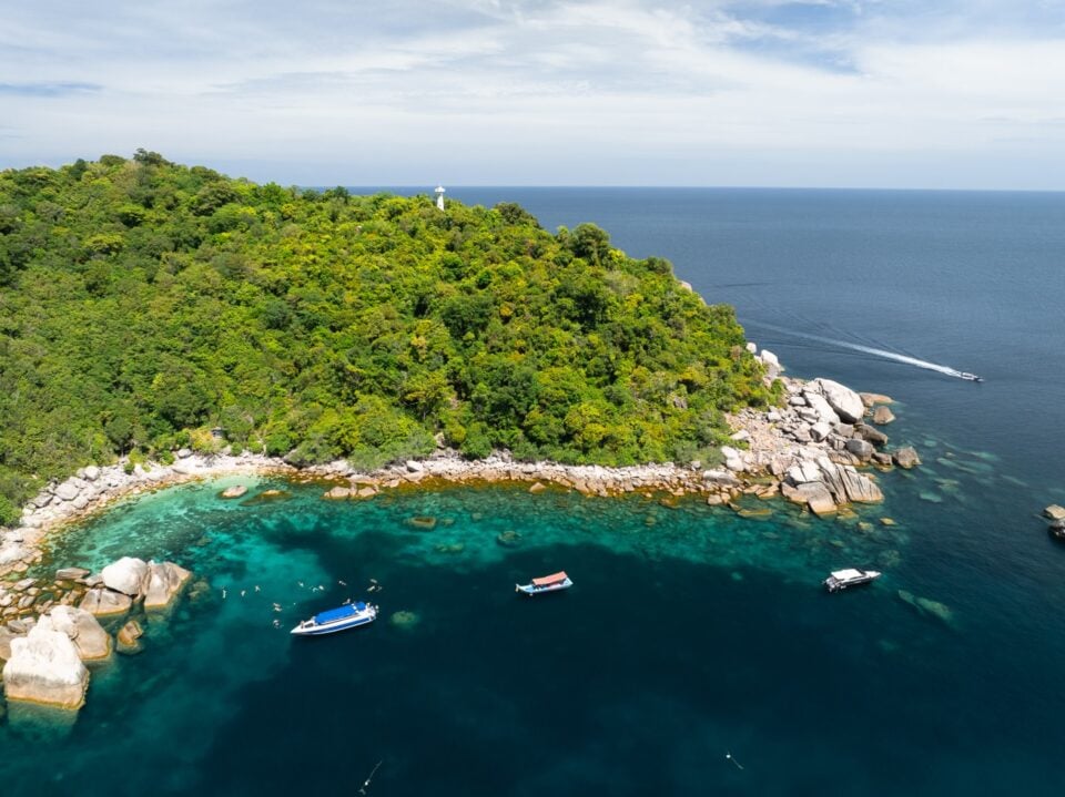 15 Amazing Snorkeling Spots on Koh Tao + Map